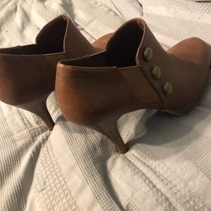 Shoes | Camel Colored Heels | Poshmark